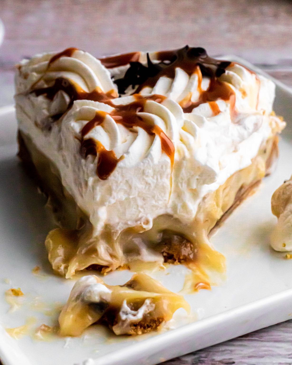 Banoffee Pie - Easy Banana Caramel Cream Pie | Bonni Bakery