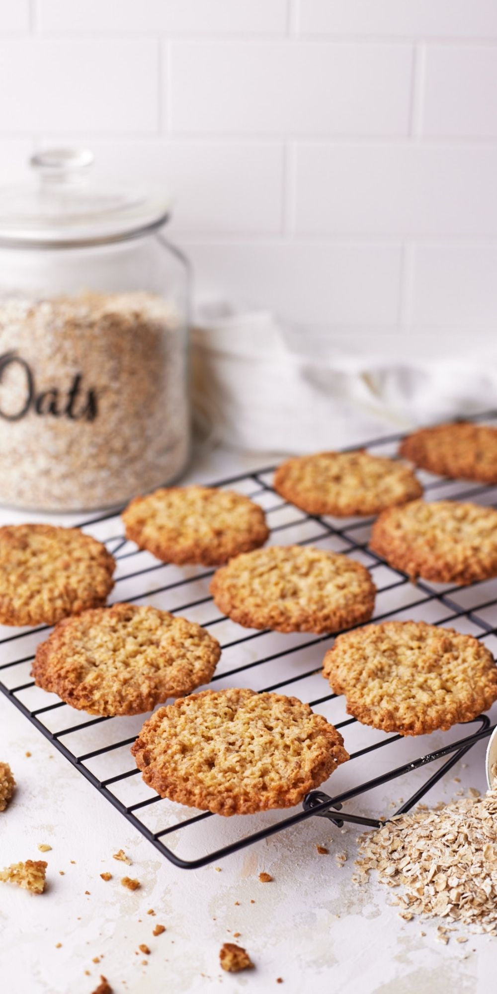 Swedish Oatmeal Lace Cookies (with Video) | Bonni Bakery