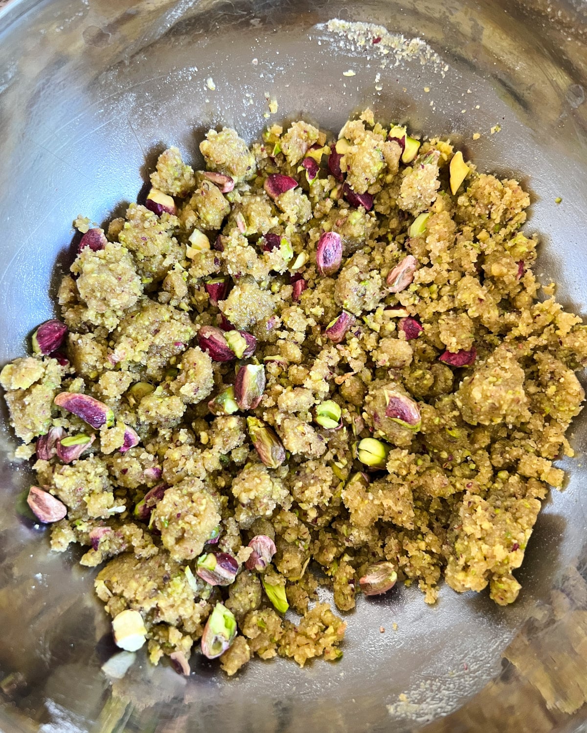 Pistachio Muffins with Pistachio Crumble Topping | Bonni Bakery